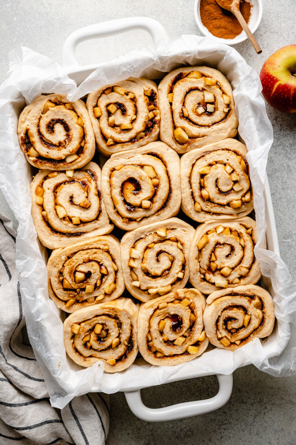 Apple Cinnamon Rolls with Brown Butter Cream Cheese Icing - All the ...