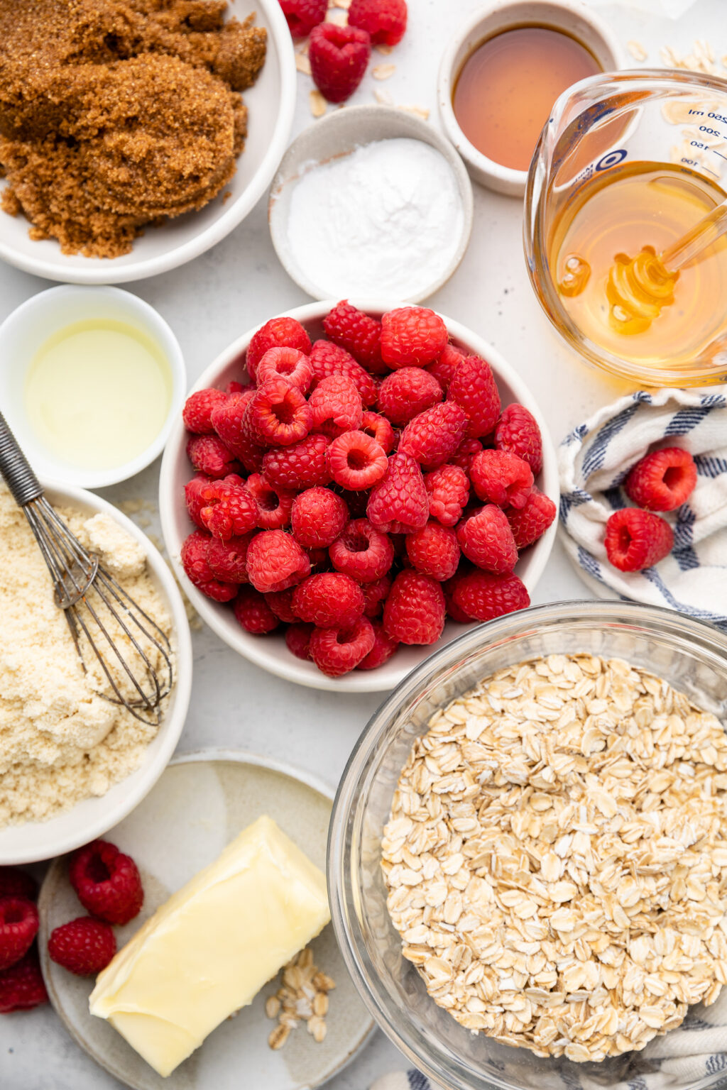 Healthy Raspberry Oatmeal Bars - All the Healthy Things